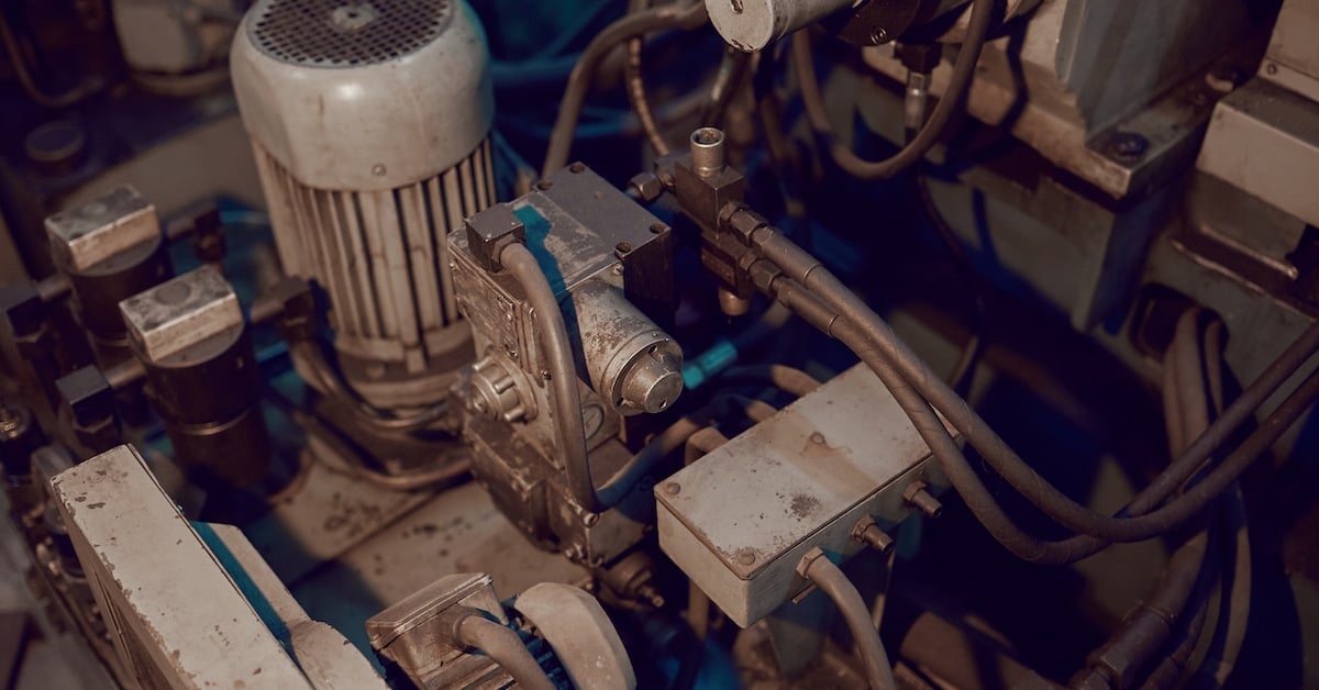 Lubrication Contamination Sources and Control - Redlist